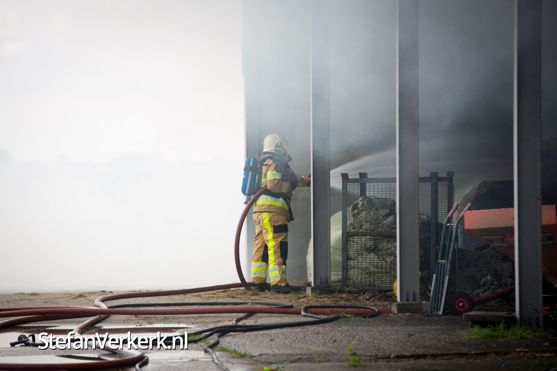 Brand in schuur Bosjessteeg IJsselmuiden - Nieuws - Stefan Verkerk Fotografie & Webdesign