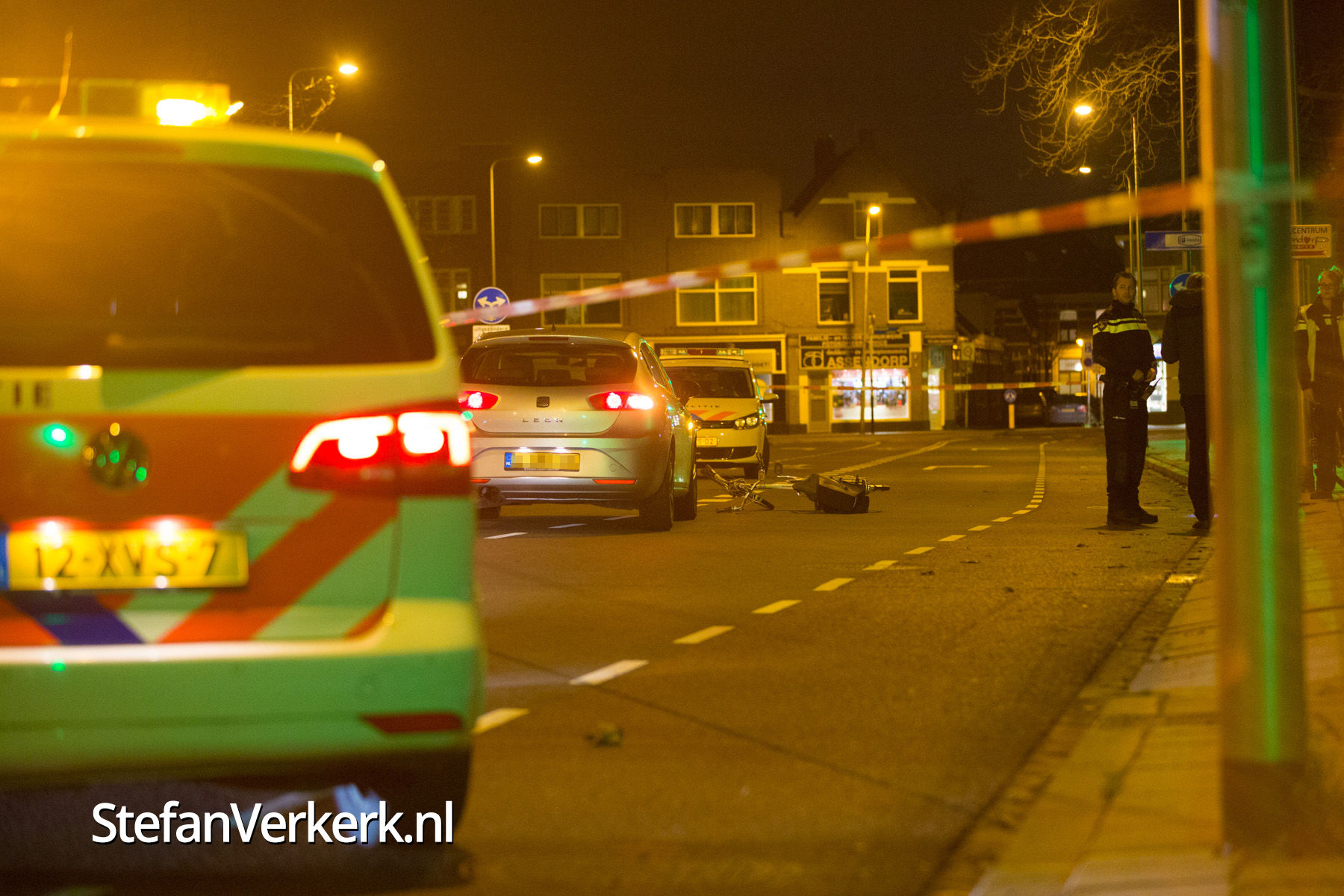 Ongeval auto met fiets Luttenbergstraat Zwolle - Foto's - Stefan ...