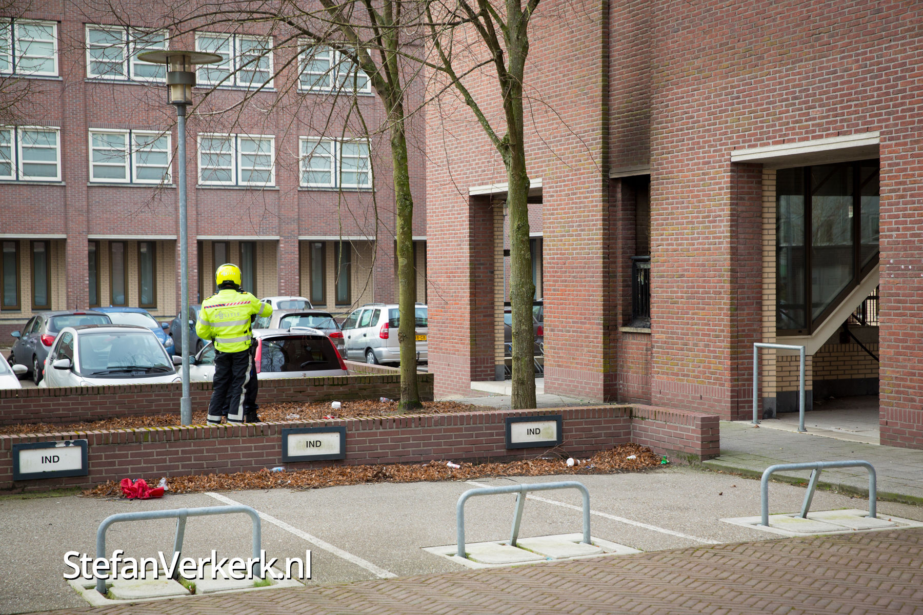 Brandje bij IND kantoor Noordzeelaan Zwolle - Foto's - Stefan Verkerk ...