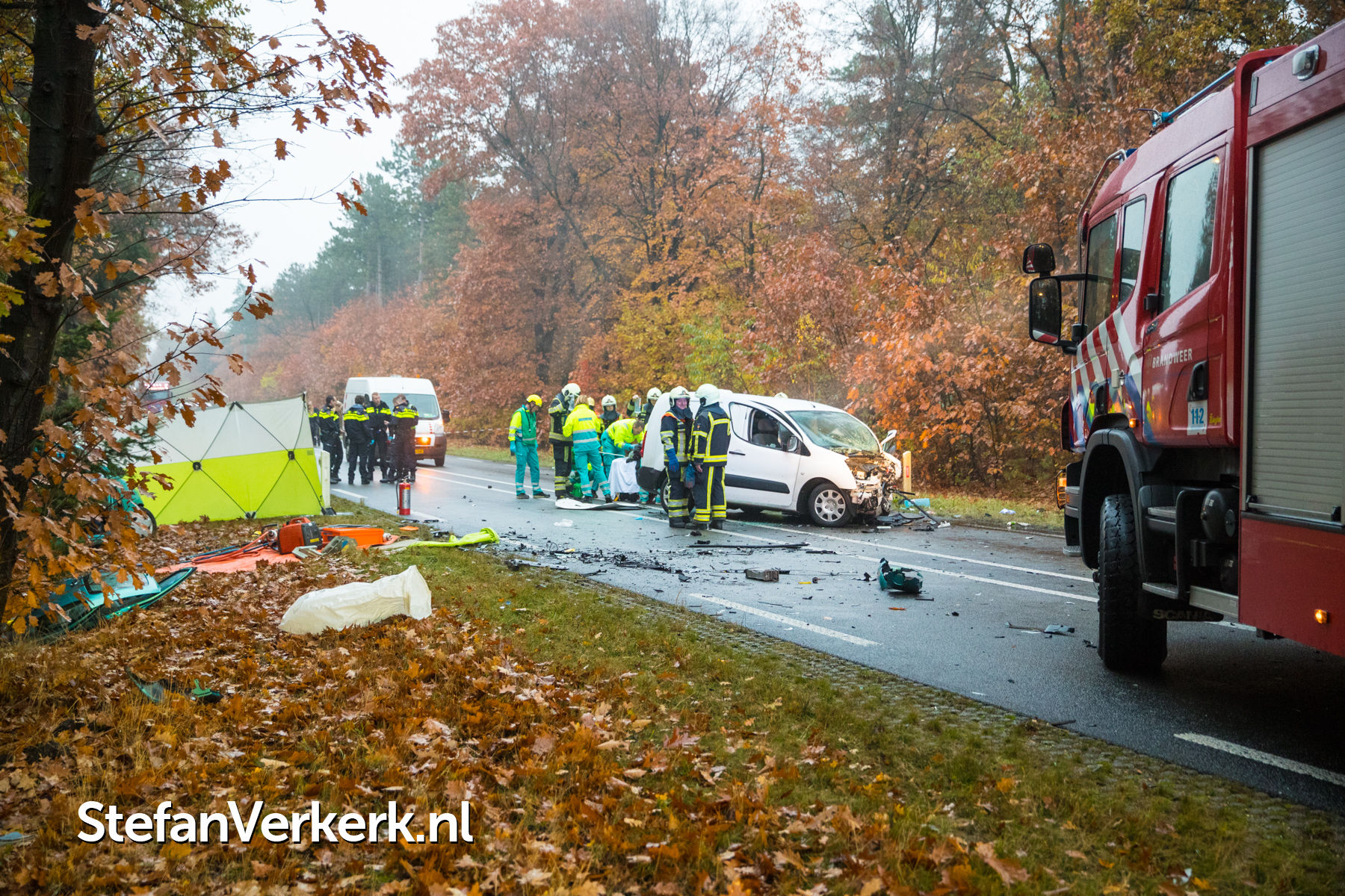 Twee doden en twee gewonden bij ongeval Eperweg Nunspeet - Foto's ...