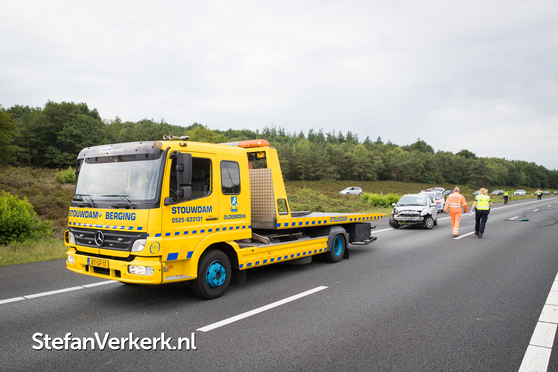 Ongeval auto tegen UIT-bord A50 afrit Hattem - Foto's - Stefan Verkerk ...