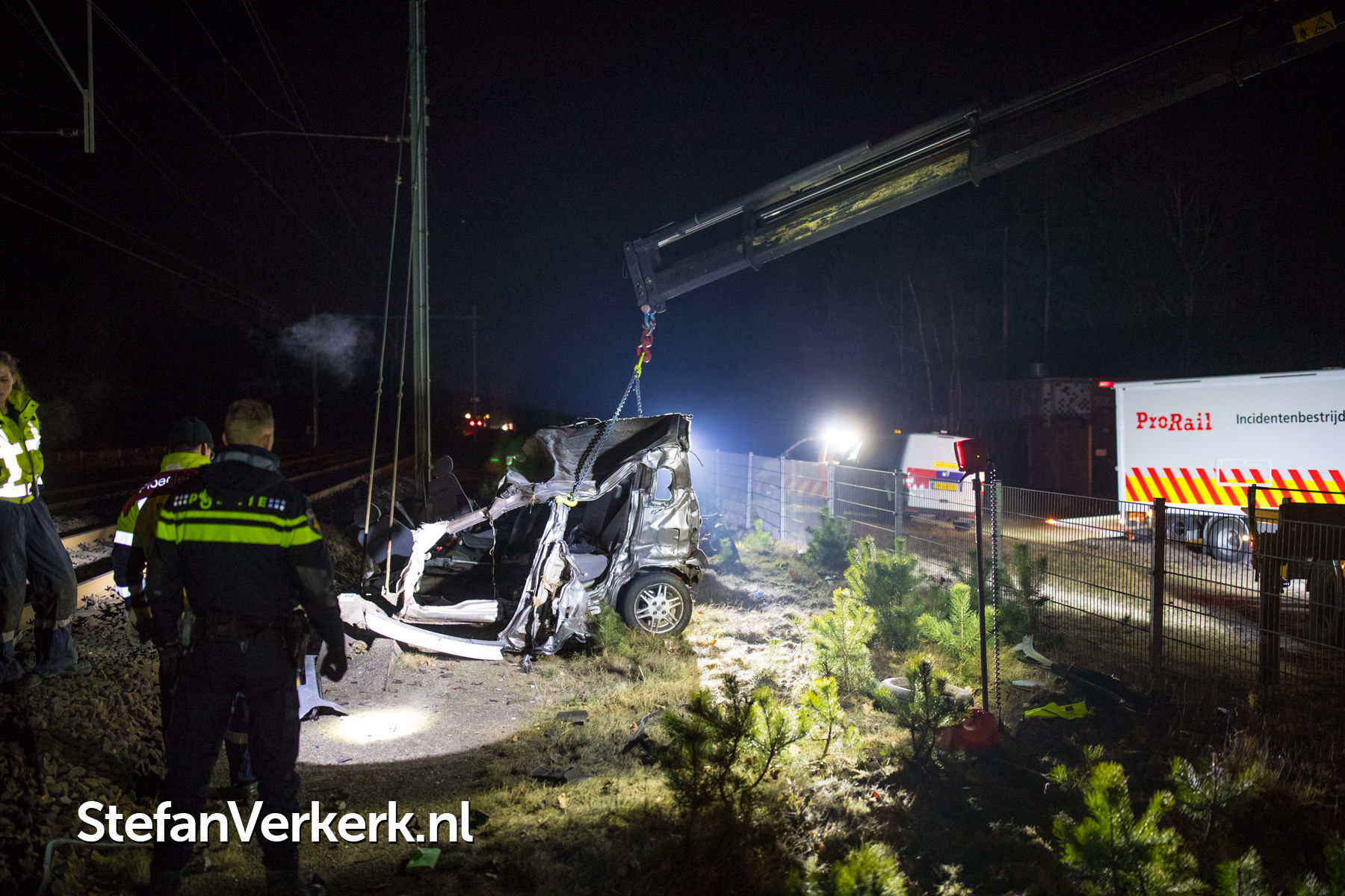 Dodelijk ongeval auto-trein overweg Eperweg Nunspeet - Foto's - Stefan ...