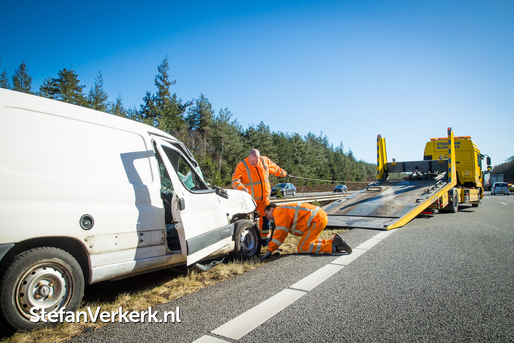 Ongeval auto botst tegen vrachtwagen A50 L 230,9 Heerde - Foto's - Stefan Verkerk Fotografie ...