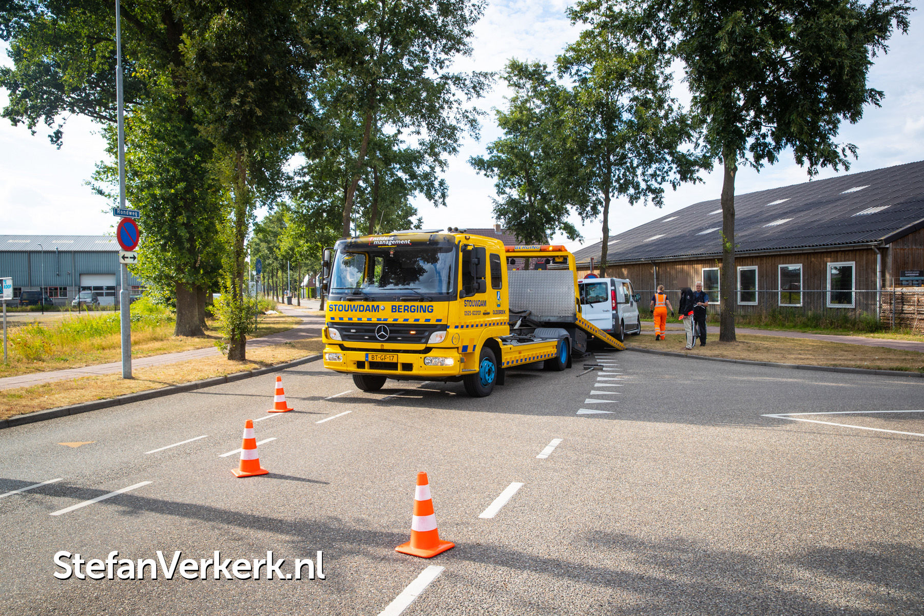 Ongeval auto - busje Rondweg Wezep - Foto's - Stefan Verkerk Fotografie ...