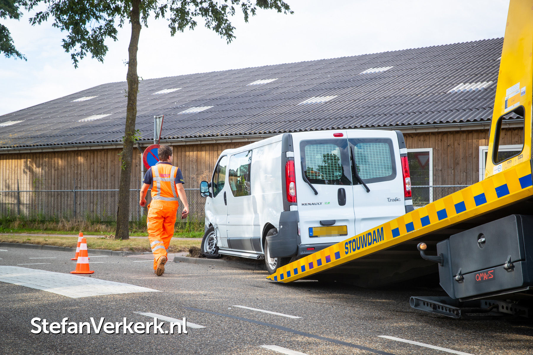 Ongeval auto - busje Rondweg Wezep - Foto's - Stefan Verkerk Fotografie ...