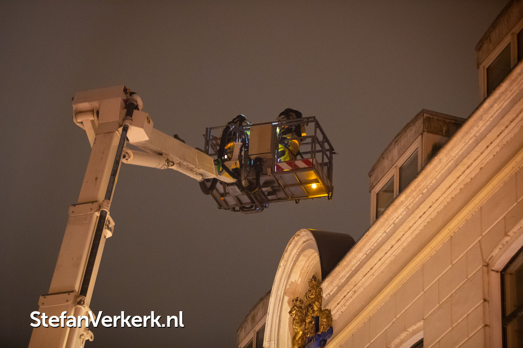 Appartementencomplex Voorstraat Kampen ontruimd vanwege rook - Foto's ...