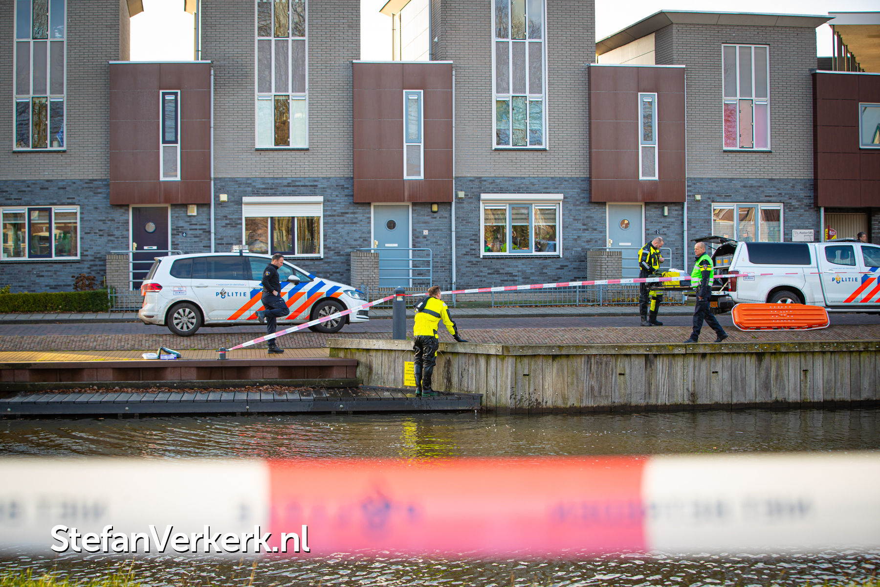 Vermist persoon aangetroffen in Apeldoorns Kanaal Wapenveld - Foto's ...