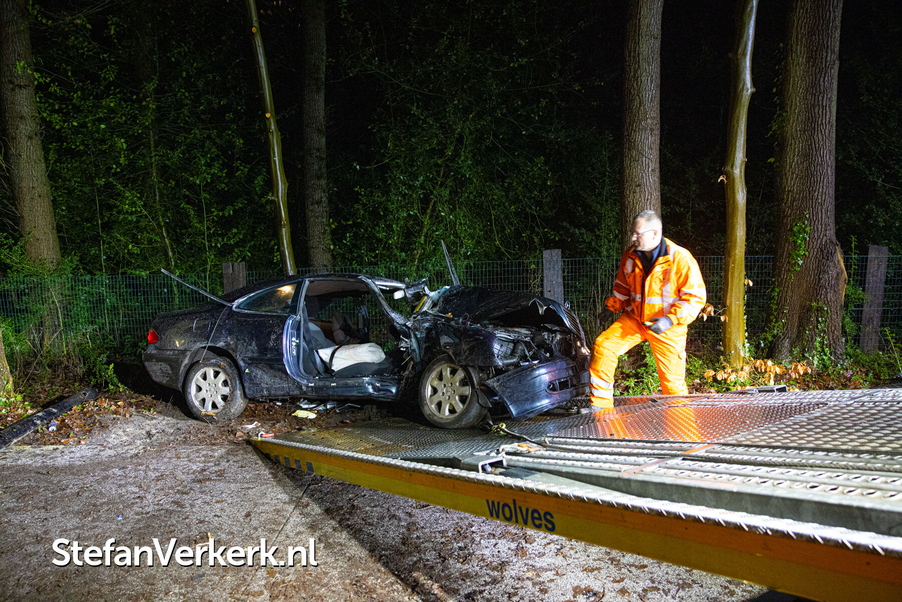 Ernstig ongeval auto tegen boom N794 Heerderweg 15,0 Epe - Foto's - Stefan Verkerk Fotografie ...