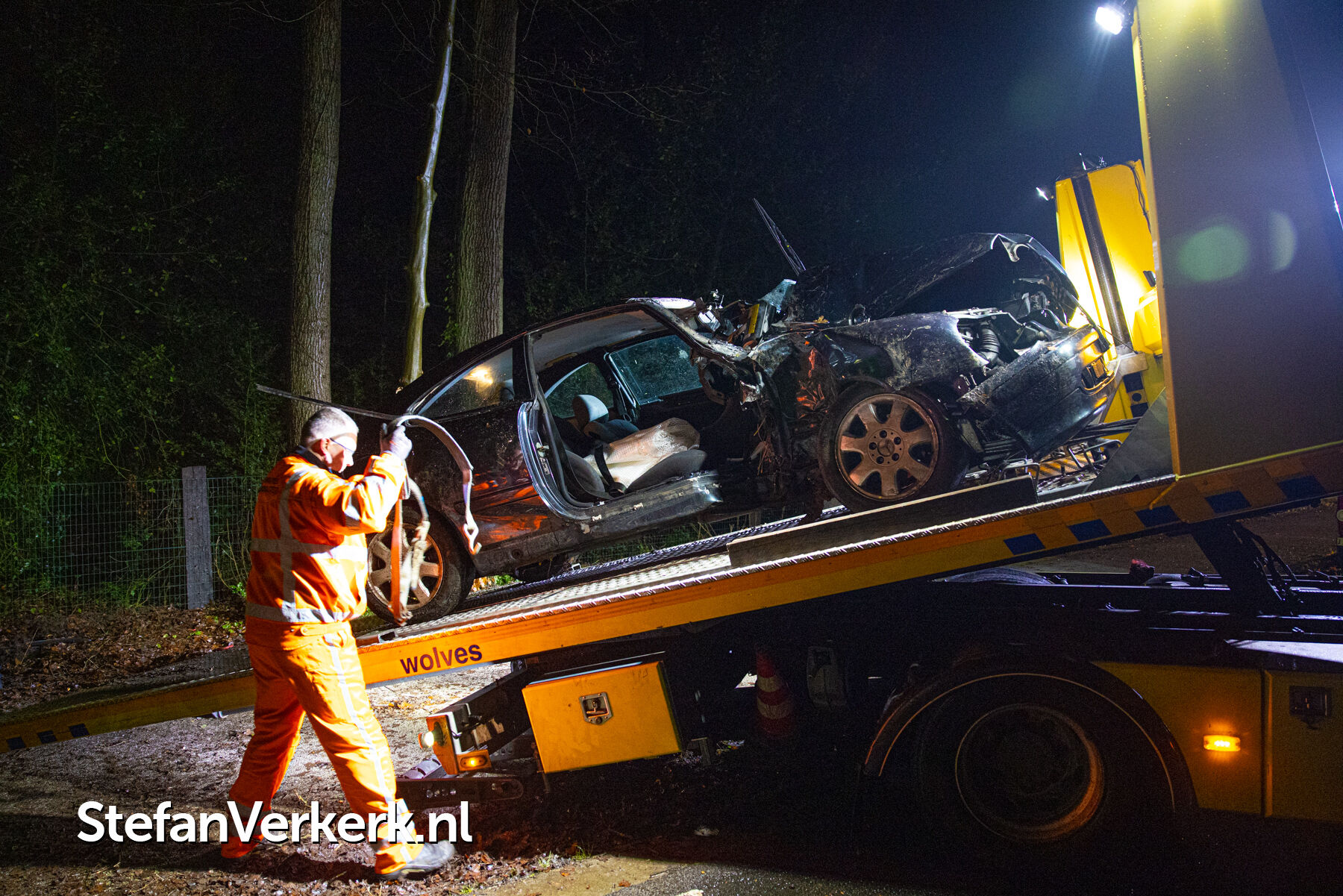 Ernstig ongeval auto tegen boom N794 Heerderweg 15,0 Epe - Foto's - Stefan Verkerk Fotografie ...