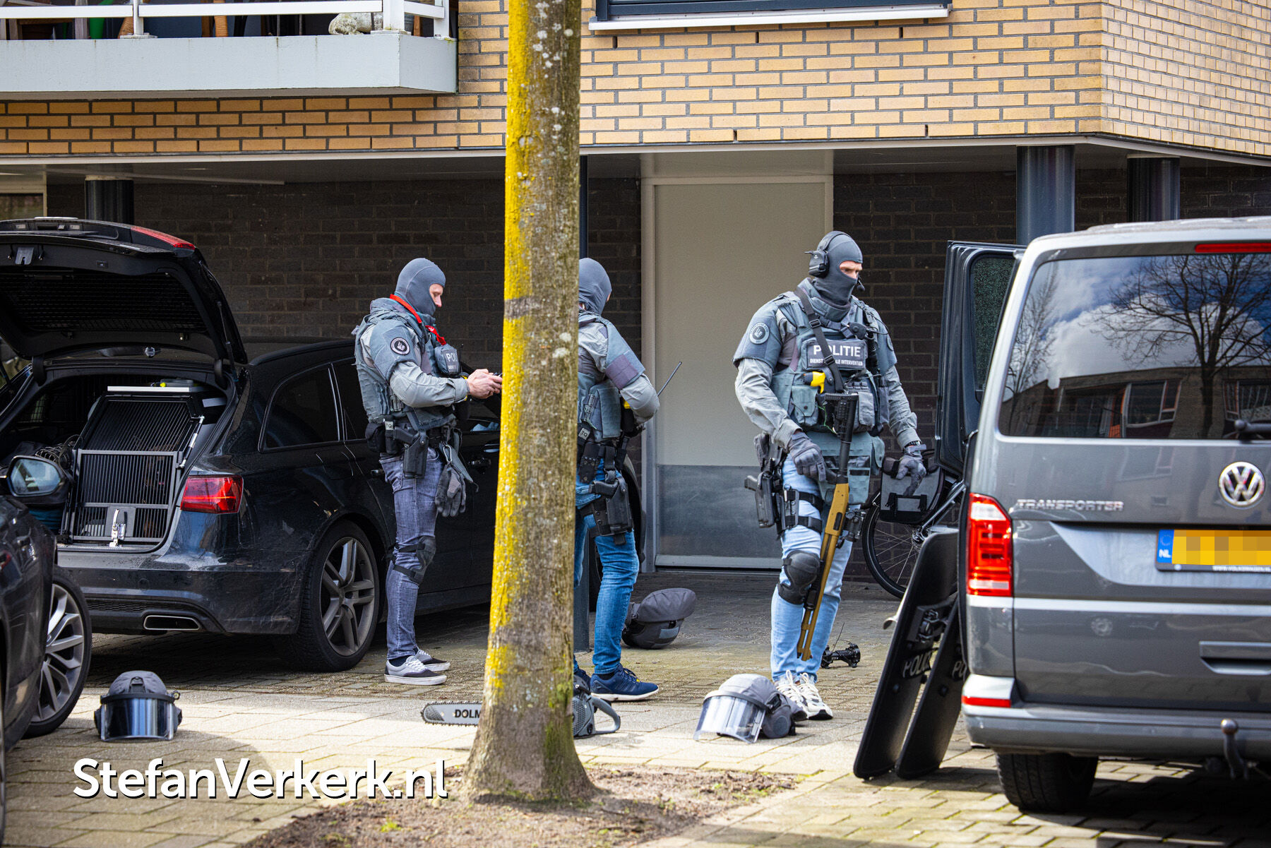 Inzet arrestatieteam (BSB/DSI) vanwege verward persoon Wolthuismarke ...