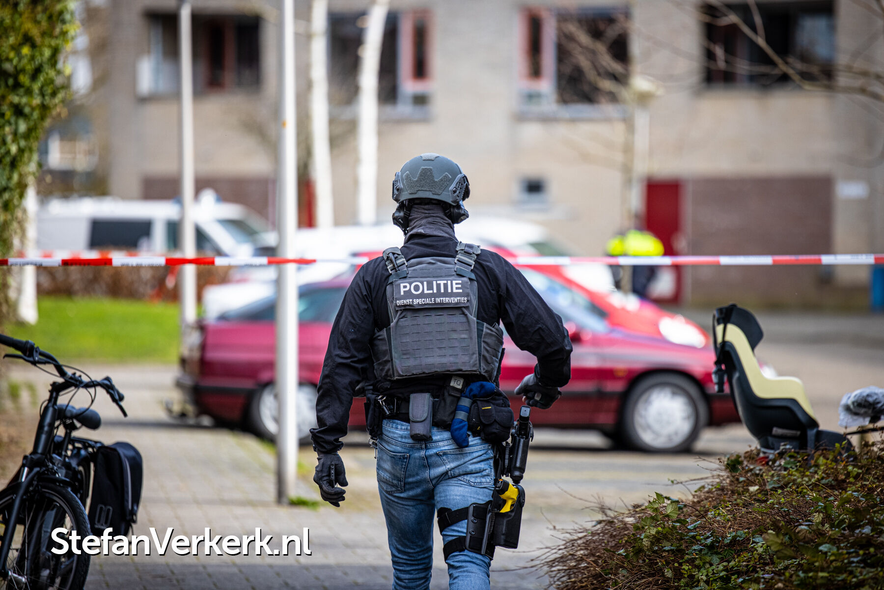 Inzet arrestatieteam (BSB/DSI) vanwege verward persoon Wolthuismarke ...