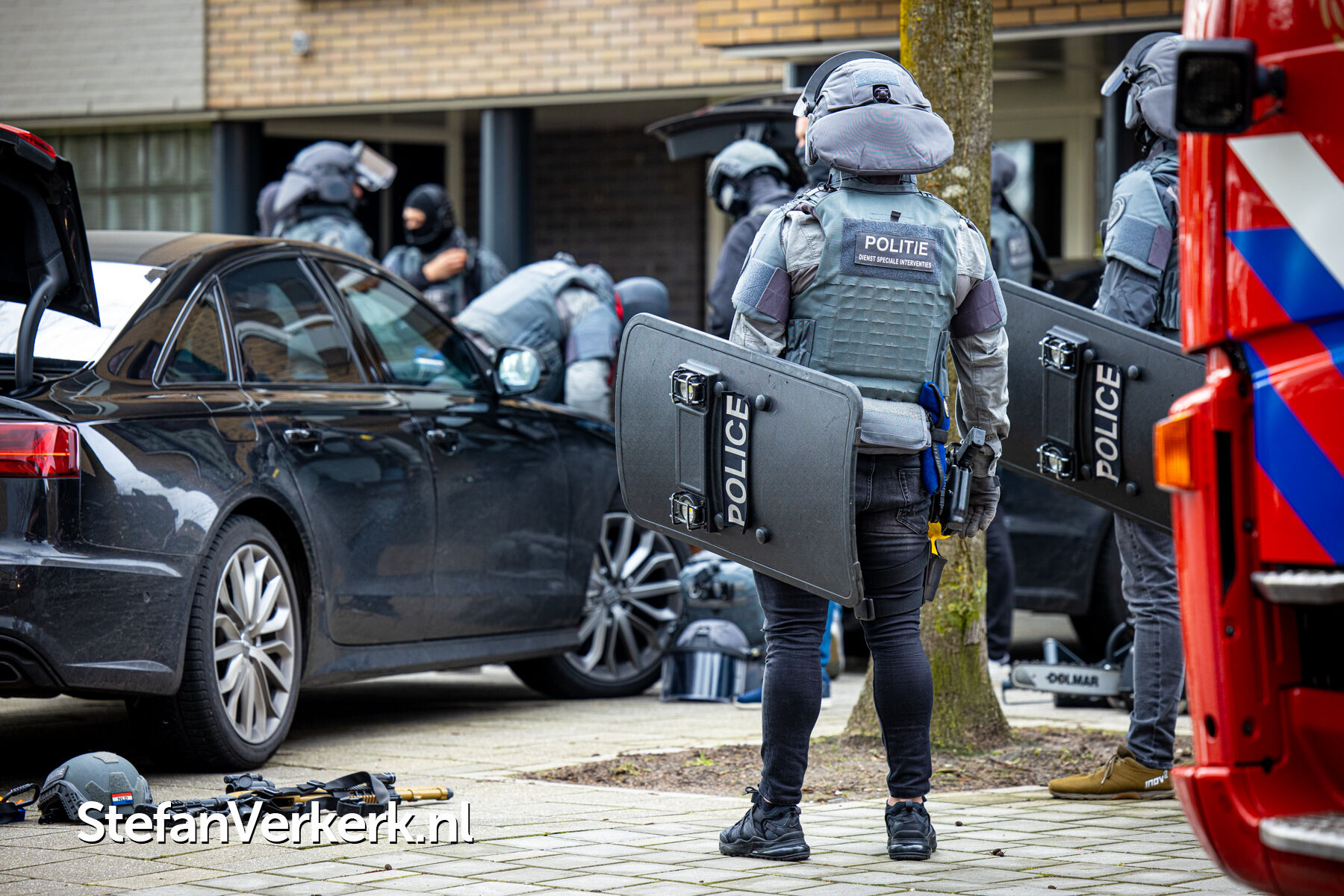 Inzet arrestatieteam (BSB/DSI) vanwege verward persoon Wolthuismarke ...