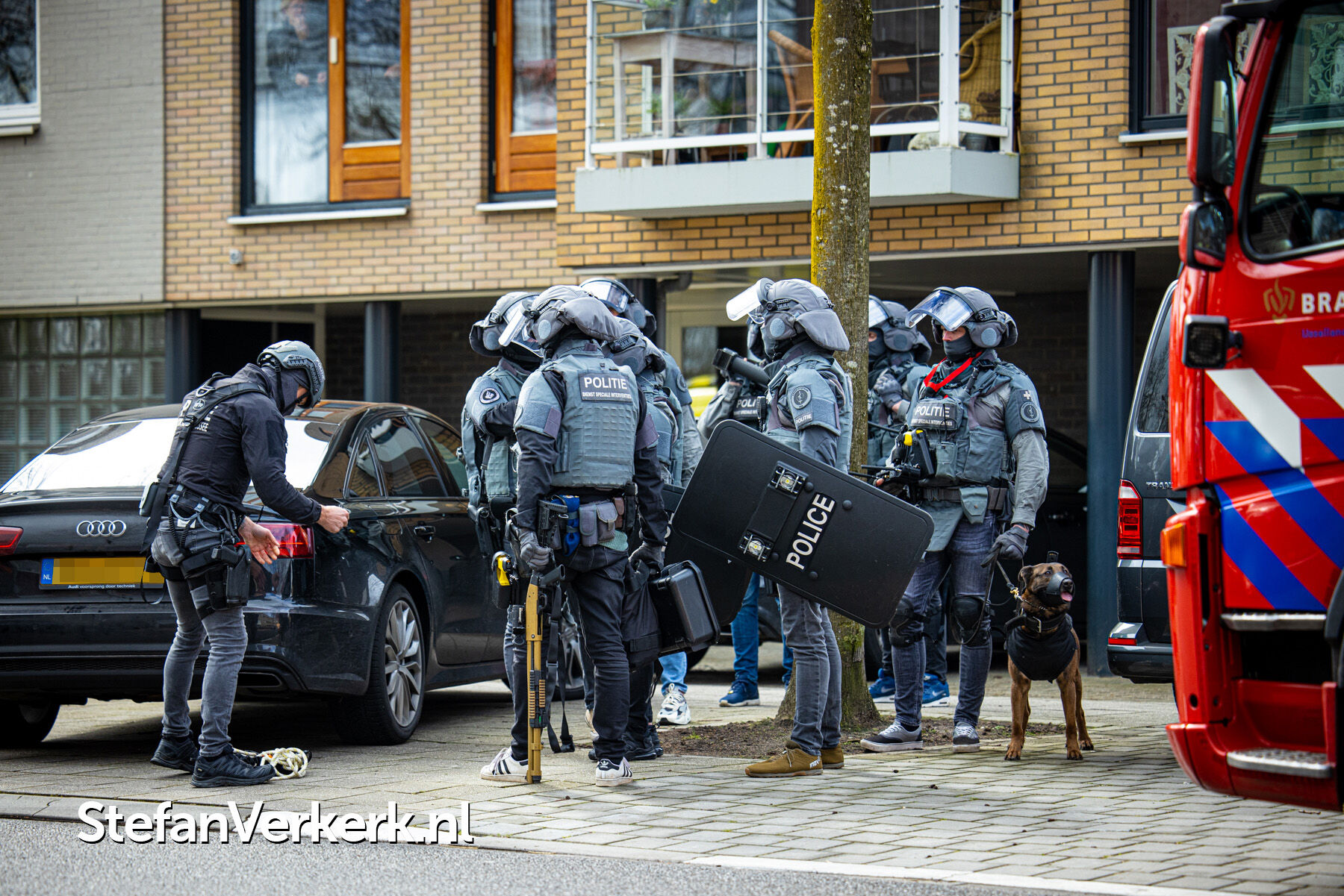 Inzet arrestatieteam (BSB/DSI) vanwege verward persoon Wolthuismarke ...