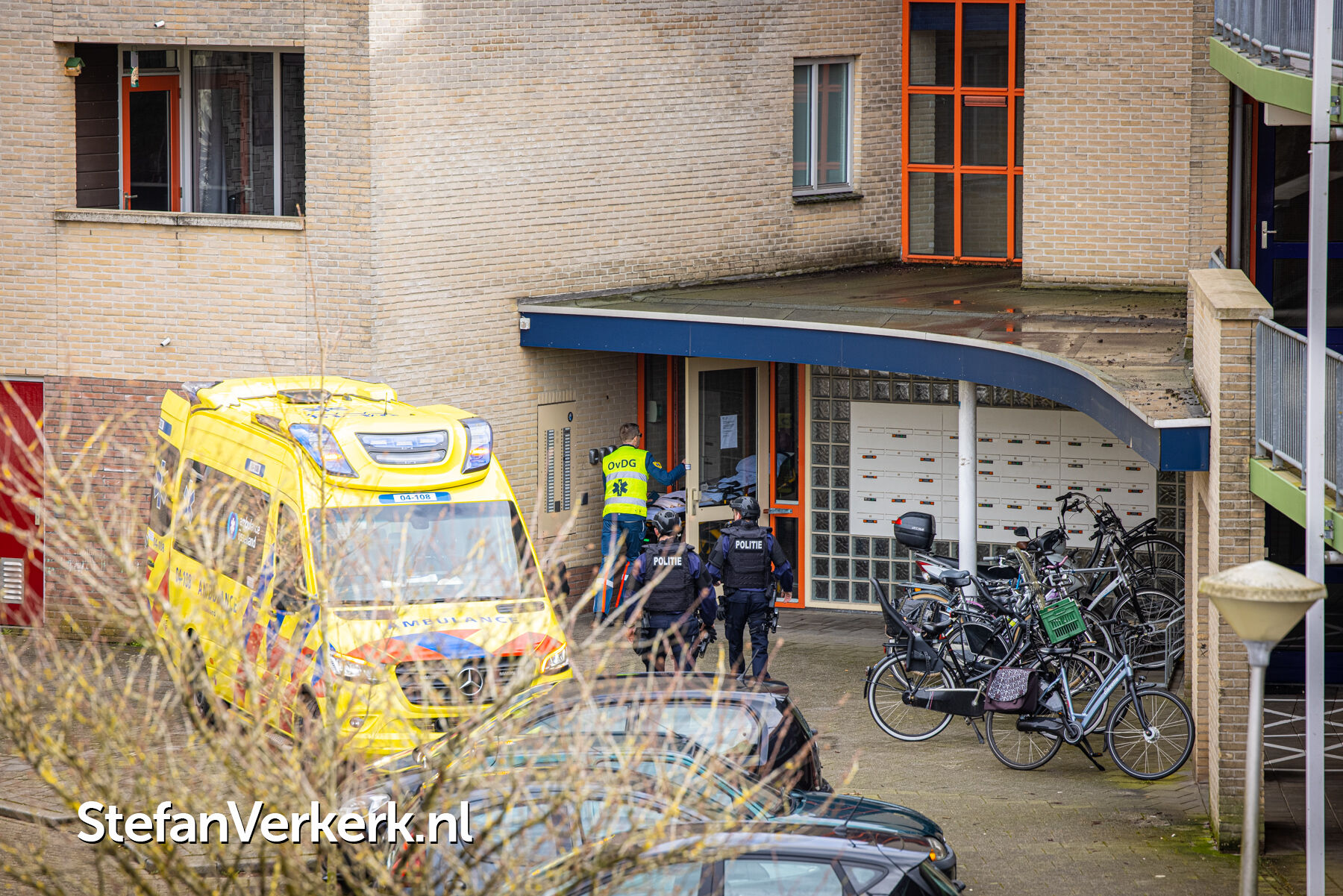 Inzet arrestatieteam (BSB/DSI) vanwege verward persoon Wolthuismarke ...