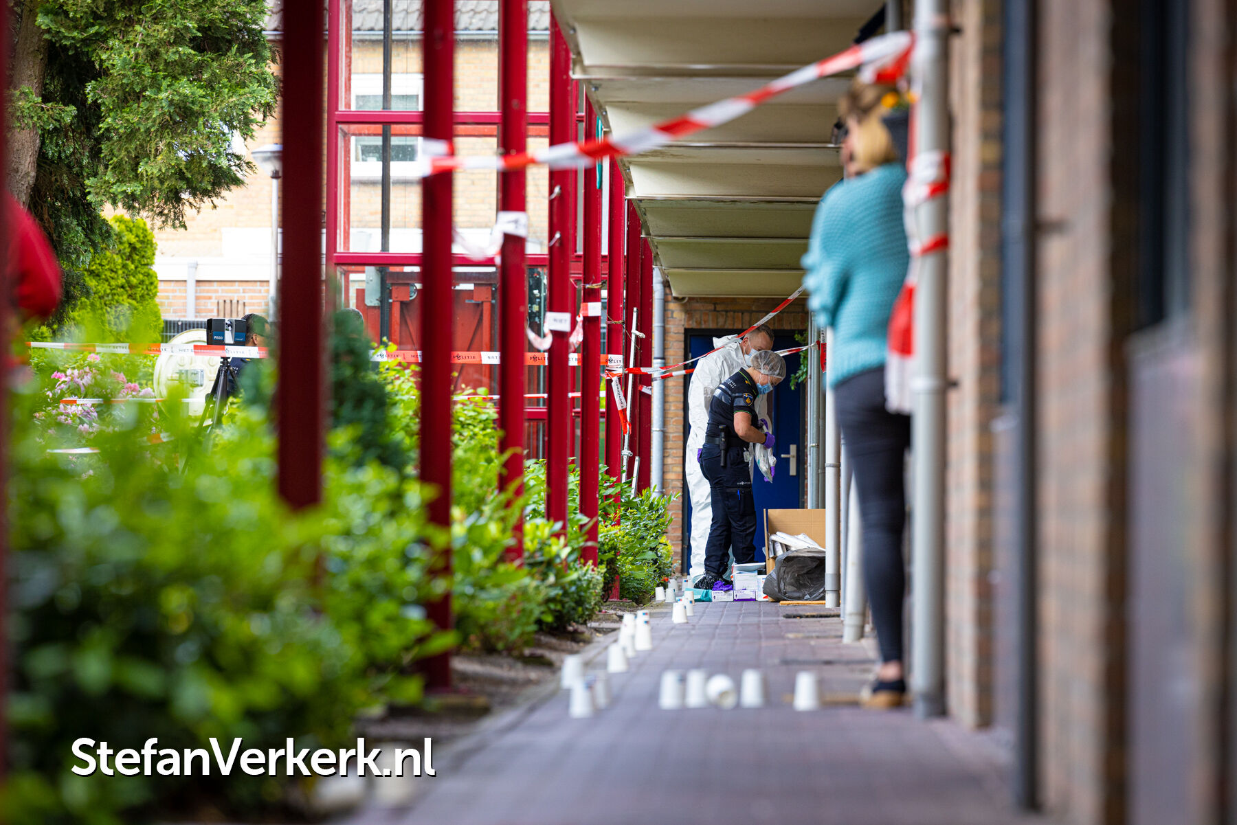 Dode bij geweldsincident Pandersakker Epe - Foto's - Stefan Verkerk ... Dode bij geweldsincident Pandersakker Epe - Foto's - Stefan Verkerk ...