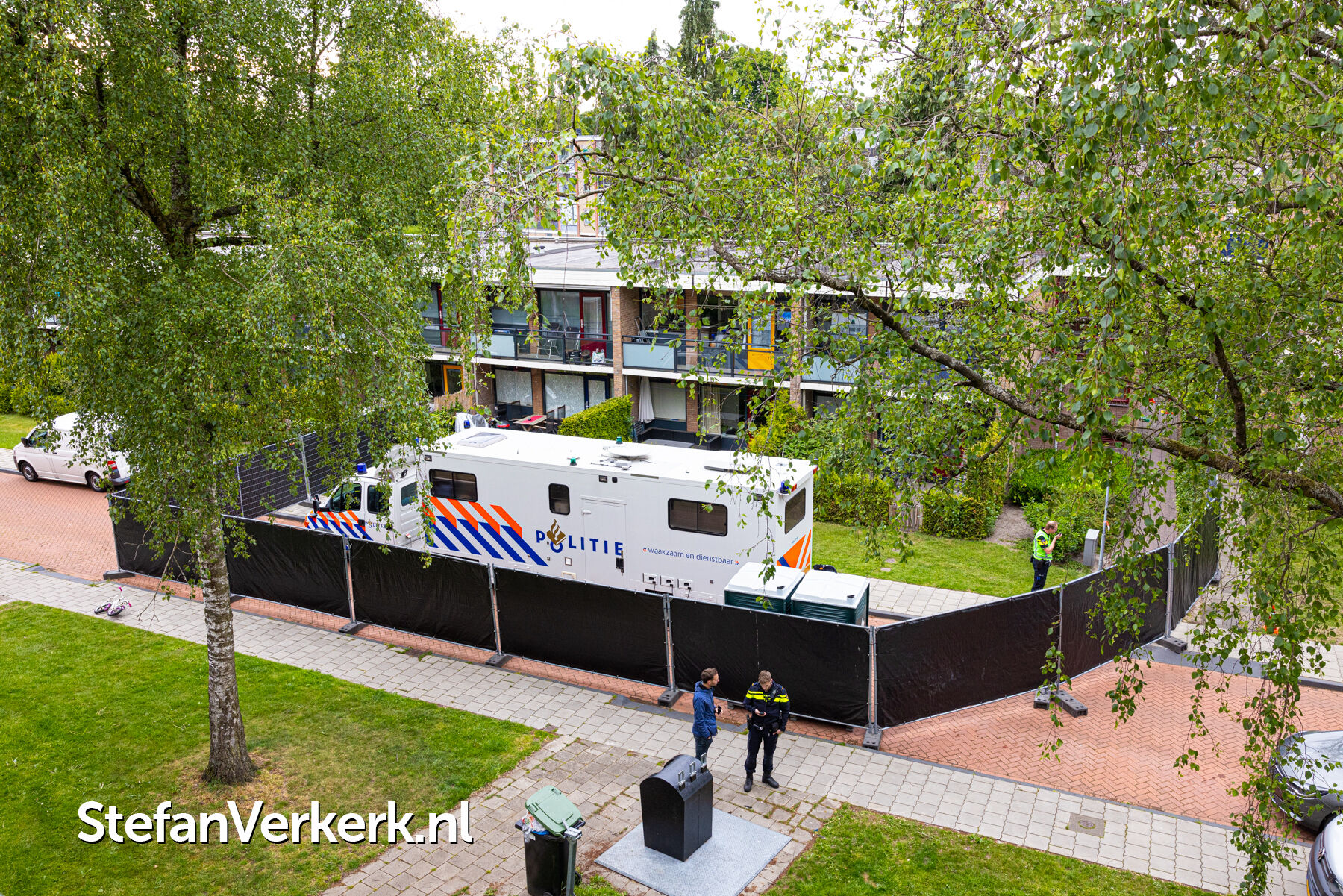 Dode bij geweldsincident Pandersakker Epe - Foto's - Stefan Verkerk ... Dode bij geweldsincident Pandersakker Epe - Foto's - Stefan Verkerk ...